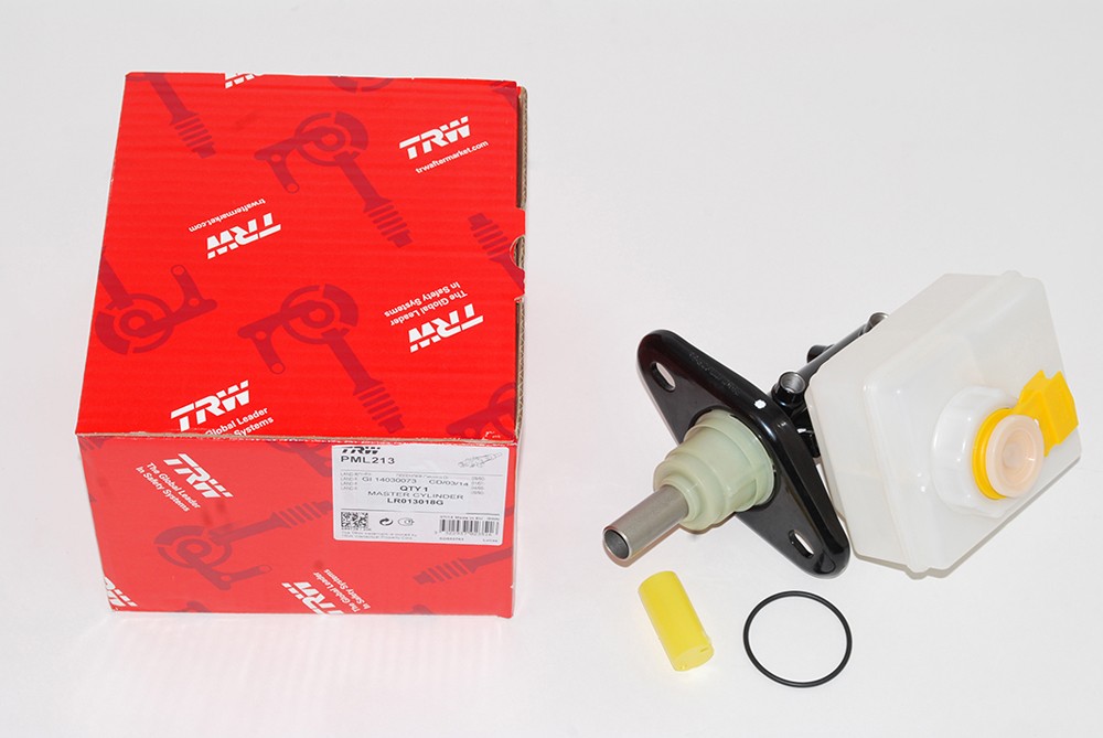 LR013018G - MASTER CYLINDER - Land Rover Parts