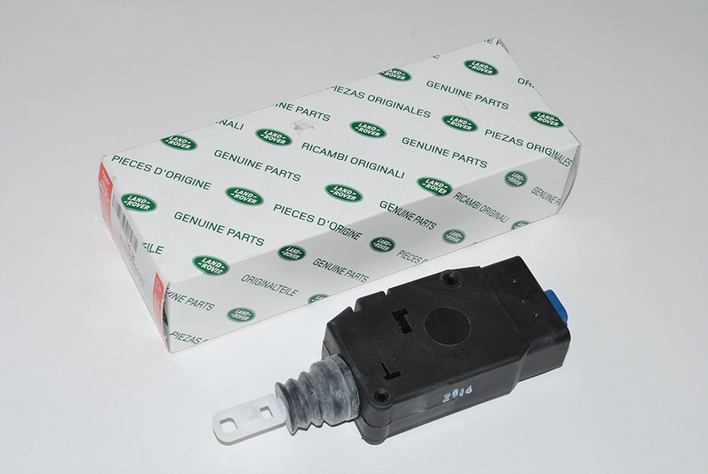 FUD500020 - SWITCH ASSY - ALARM - Land Rover Parts