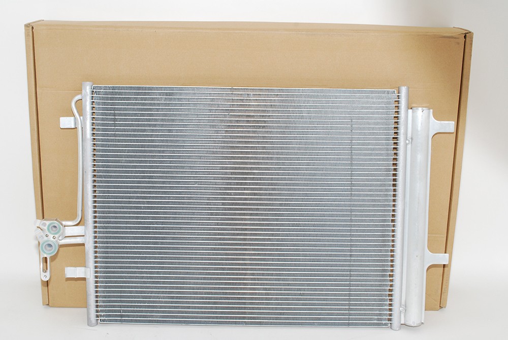LR023921 - CONDENSER - Land Rover Parts