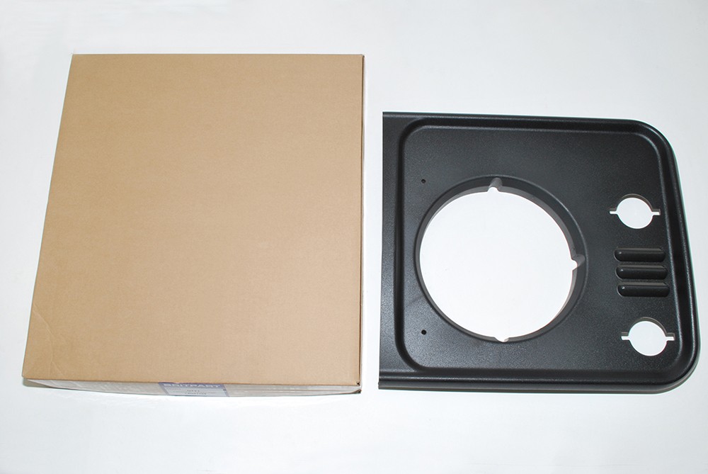 LR051109 - FINISHER - HEADLAMP - BRITPART - Land Rover Parts